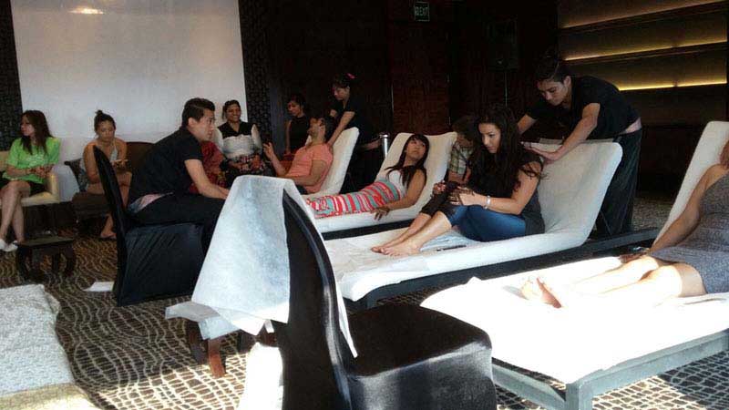 Best Couple Spa in Bandra, Mumbai - Group Bookings